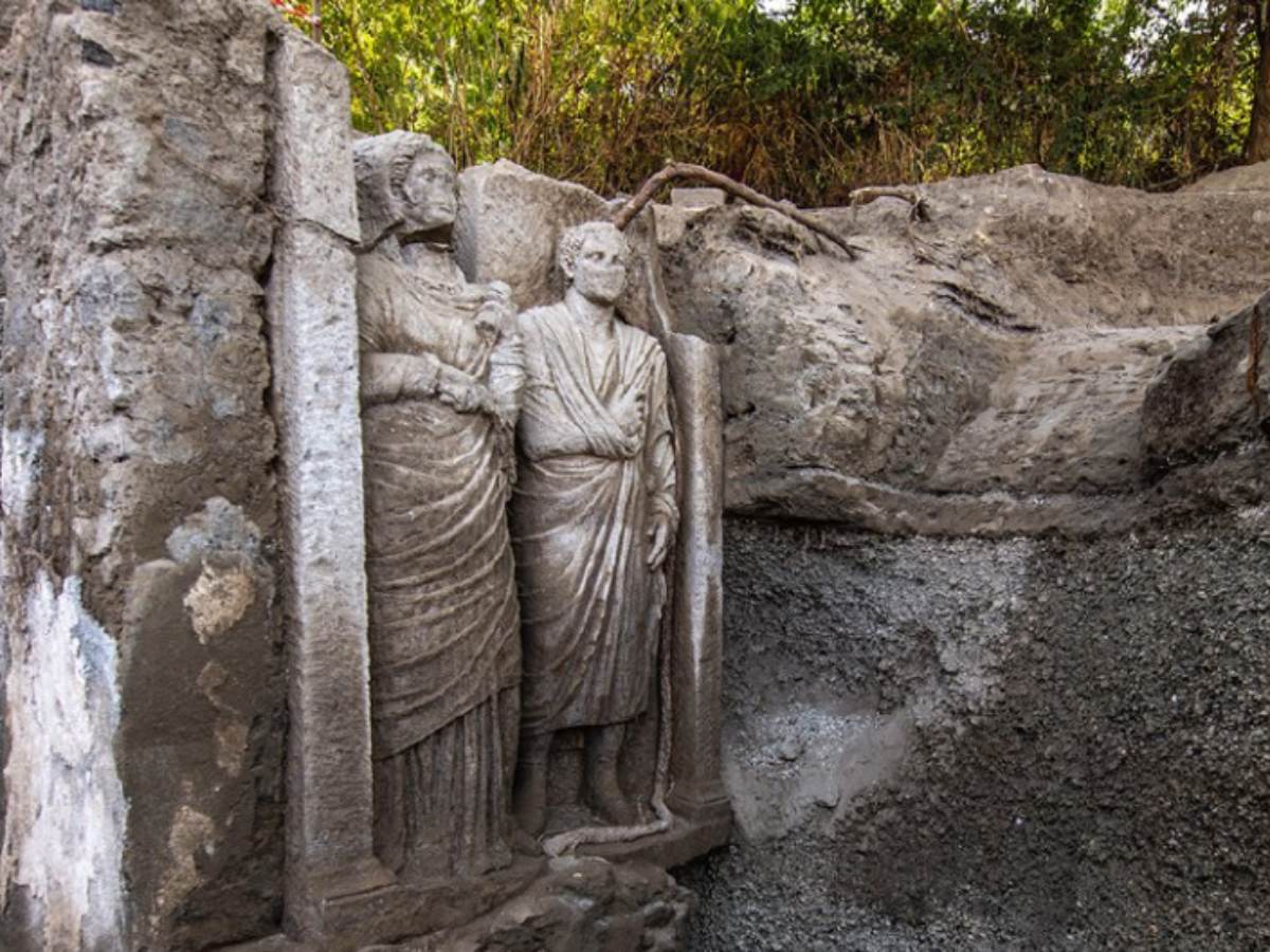 U Pompeji otkrivena monumentalna grobnica bračnog para u gotovo ...