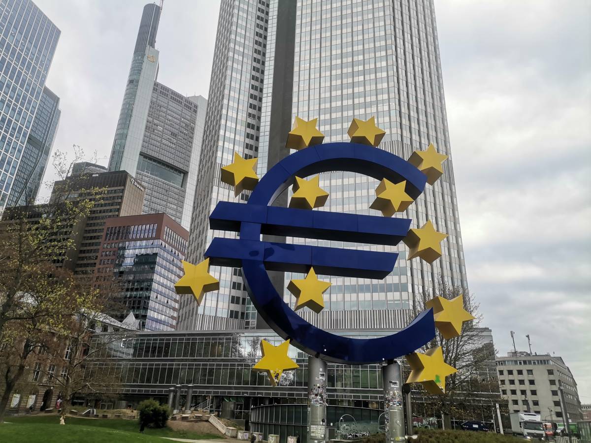 NBS ograničila kamate za kredite, ECB smanjila kamatne stope | EUpravo zato
